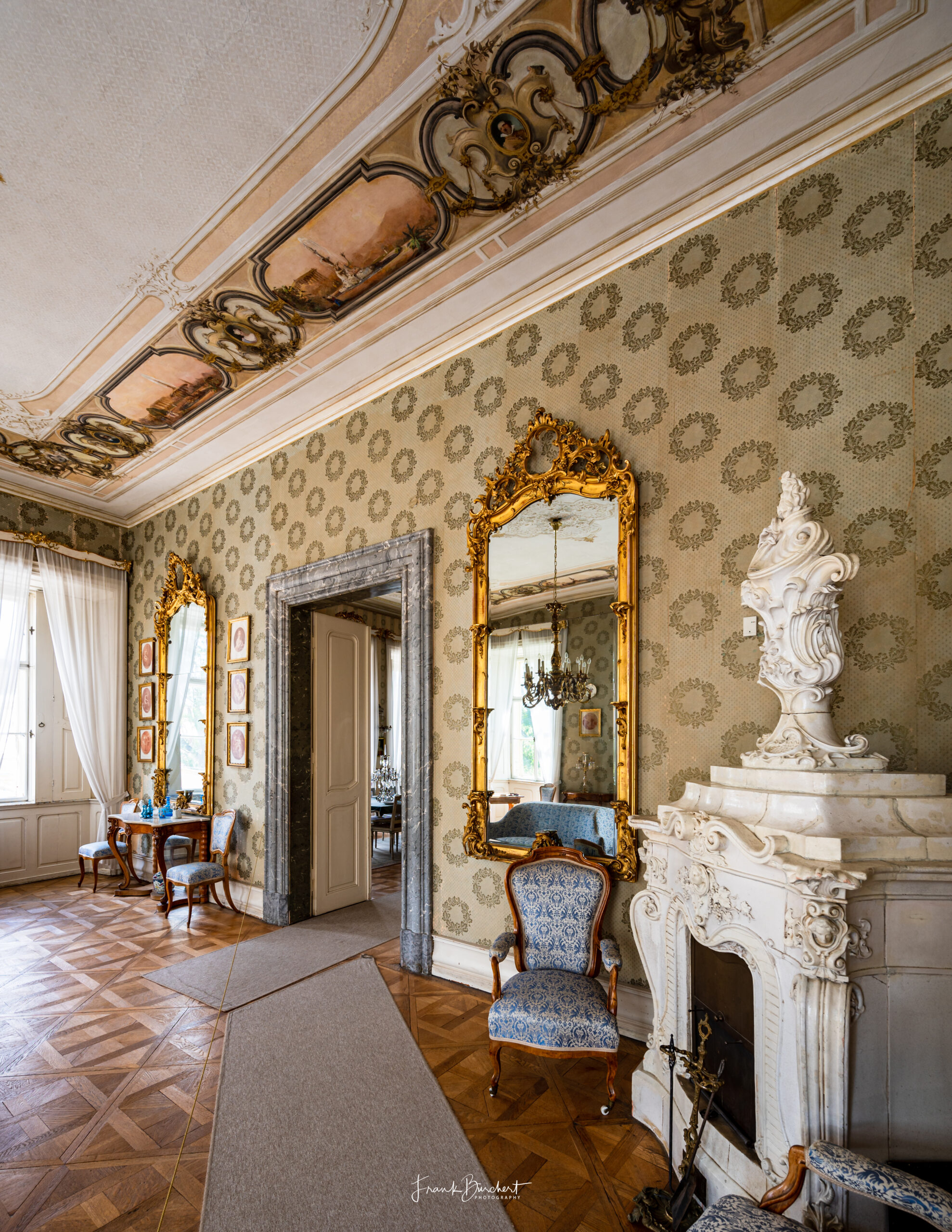 Schloss Ploschkowitz in Böhmen und der pensionierte Kaiser